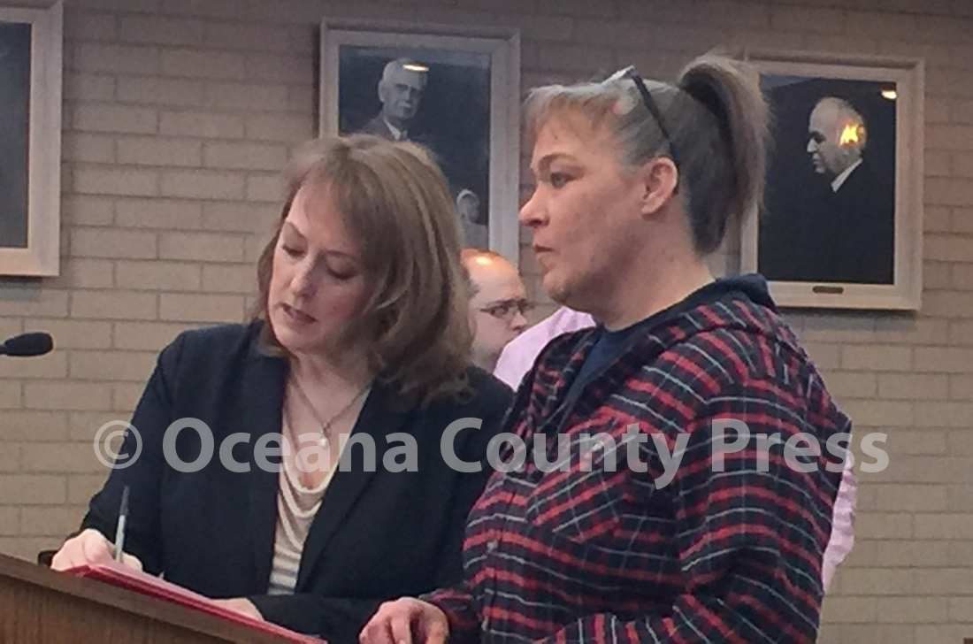Gas station manager pleads guilty to embezzlement. | OceanaCountyPress.com