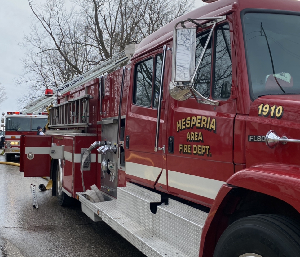 Firefighters battle two fires simultaneously | OceanaCountyPress.com