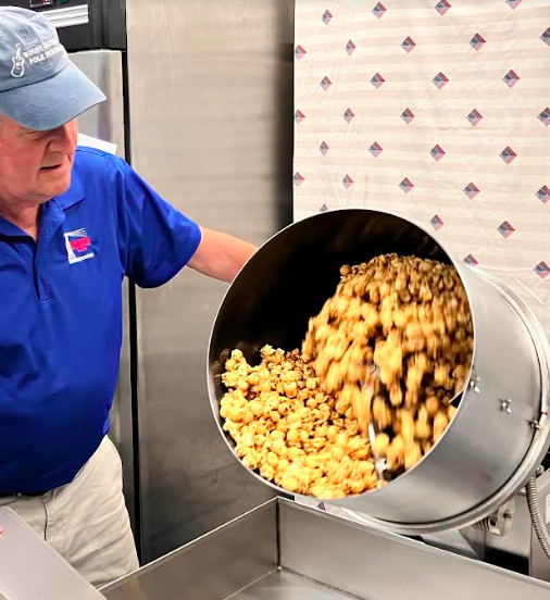 Popping corn to perfection in Pentwater | OceanaCountyPress.com