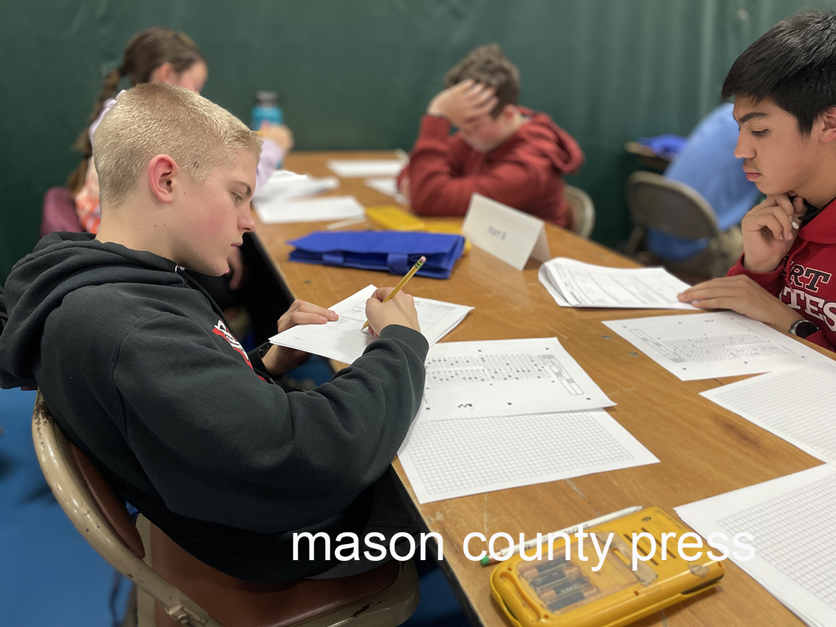 170 middle schoolers compete in Math Counts | OceanaCountyPress.com