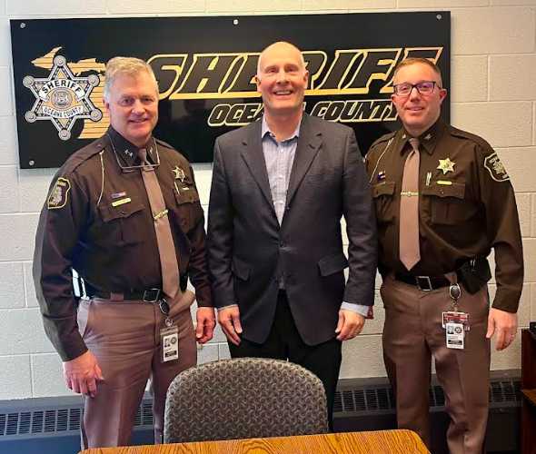 Congressman meets with sheriff, undersheriff | OceanaCountyPress.com