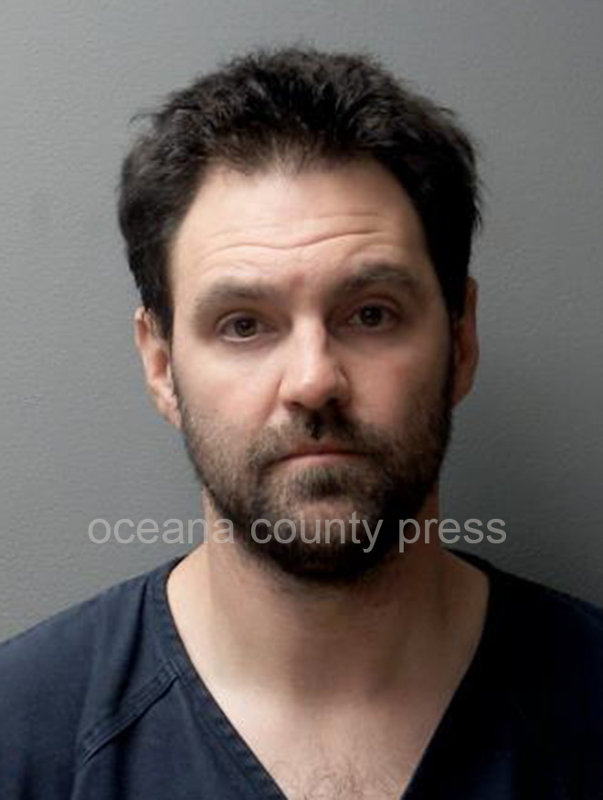 Hart man allegedly wields pistol while at bank | OceanaCountyPress.com