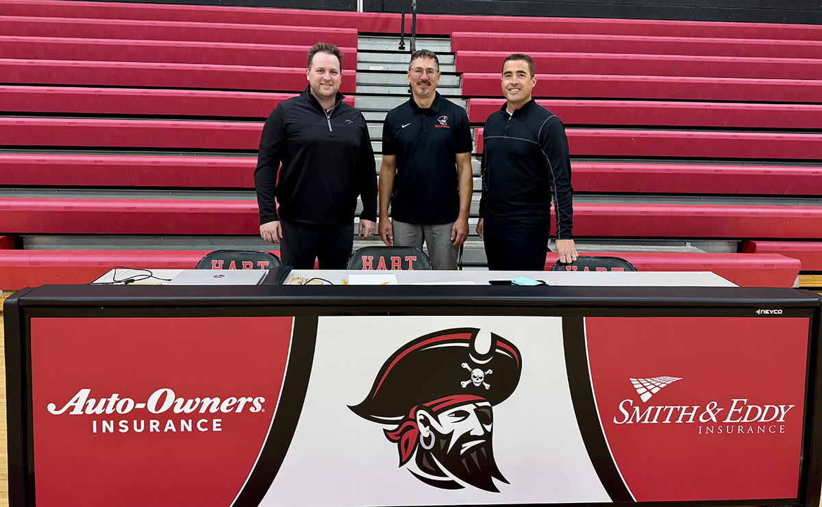 Smith & Eddy Insurance donates new scorers’ table to Hart High School ...